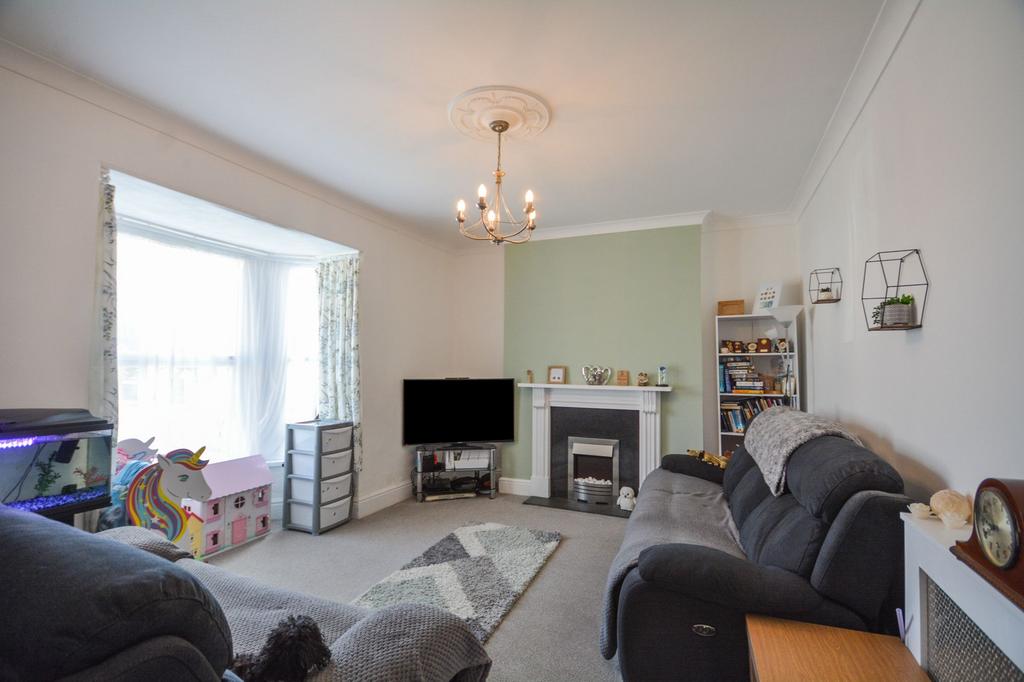 Torpoint PL11 3 bed terraced house - £225,000