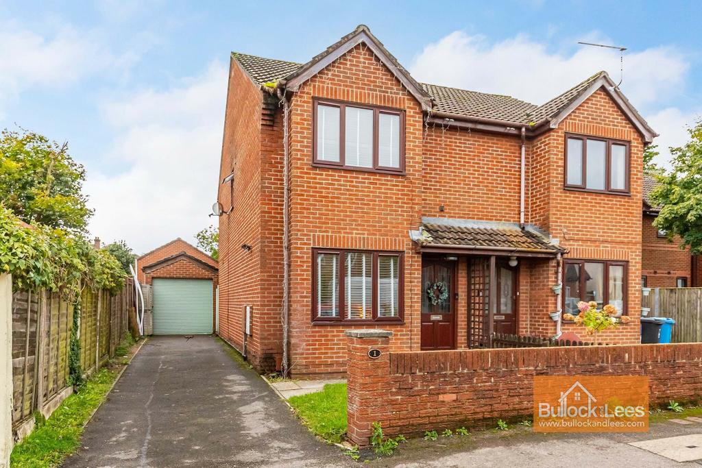 Phyldon Road, Upper Parkstone, Modern... 3 bed semi-detached house - £ ...
