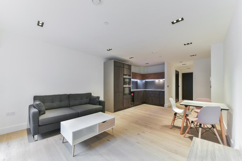 Keybridge House, Vauxhall, London SW8 1 bed apartment - £2,708 pcm (£ ...