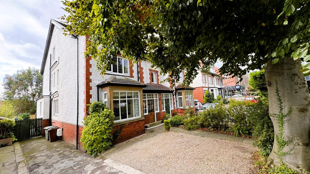 Otley Road, West Park, Leeds, West... 6 bed semi-detached house for ...