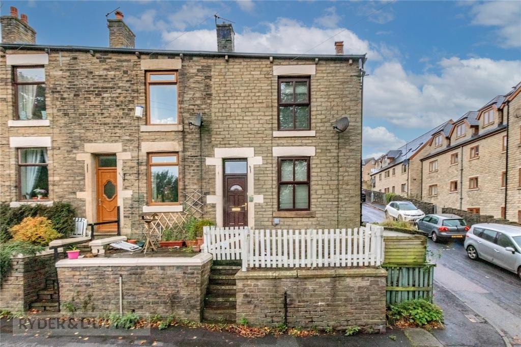 Hanover Street, Mossley, OL5 2 bed end of terrace house - £160,000