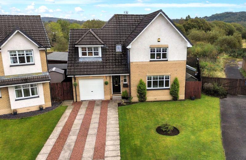 South Dumbreck Road, Kilsyth 4 bed detached house - £309,995