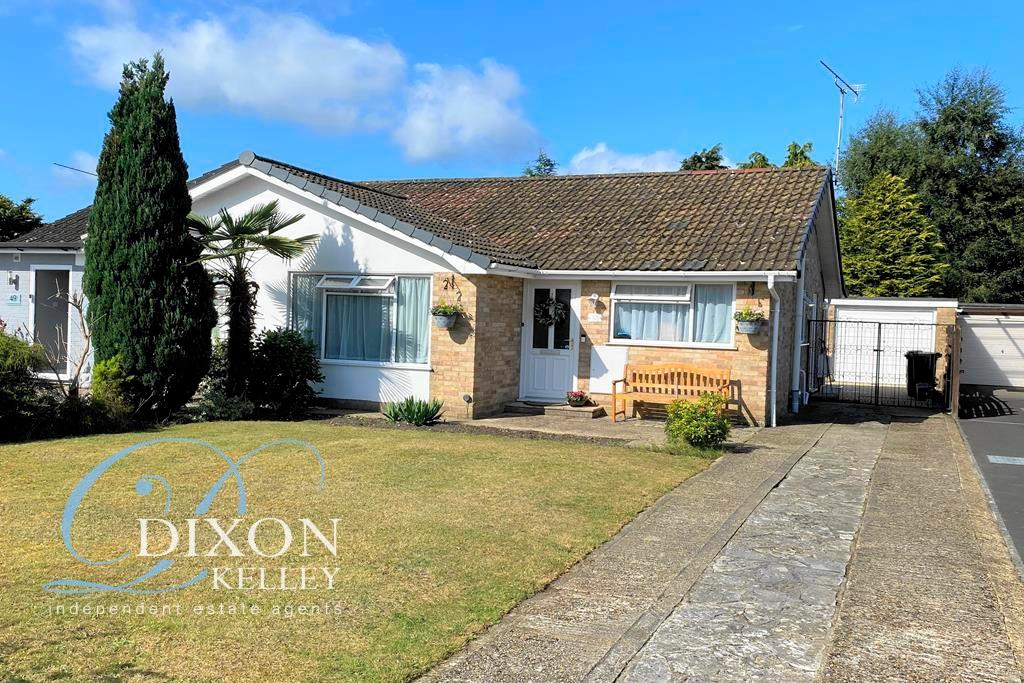 Heathfield Road, West Moors, BH22 2 bed bungalow - £350,000