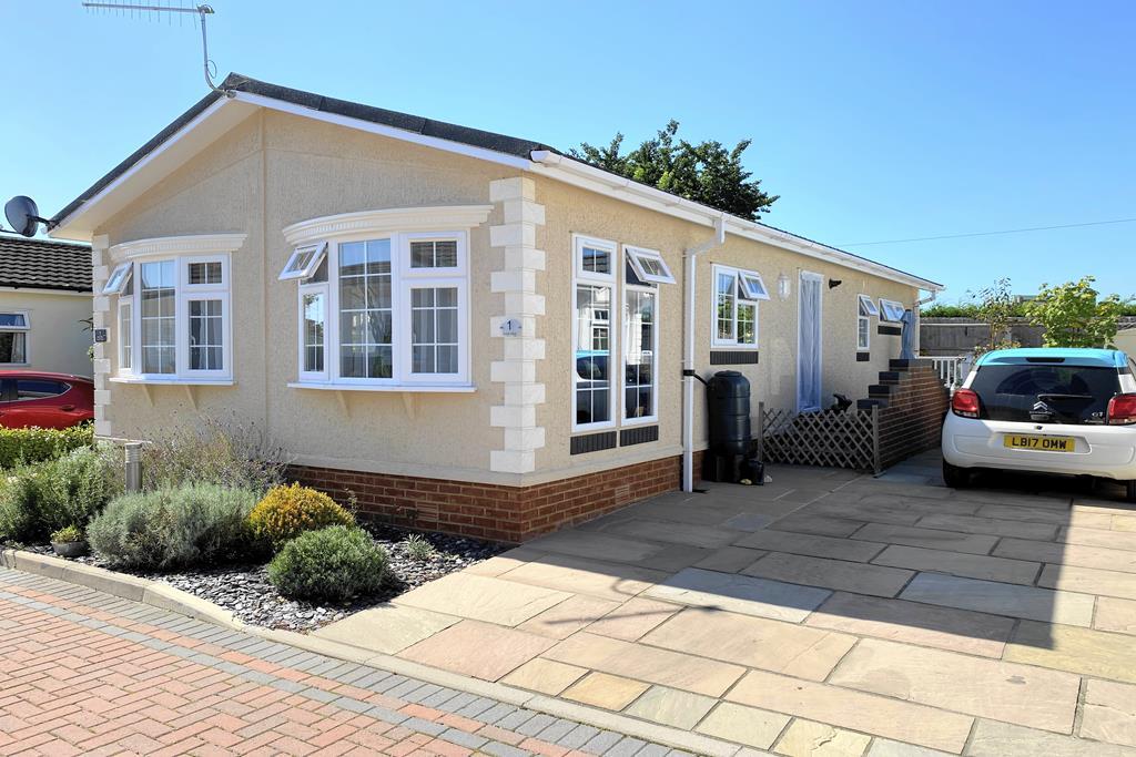 Knoll View, Winfrith Newburgh, DT2 2 bed park home - £180,000