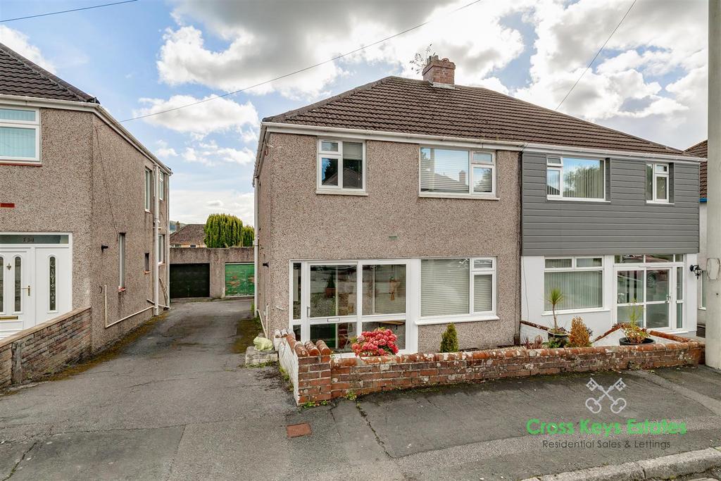 Woodford Avenue, Plymouth PL7 3 bed house - £260,000