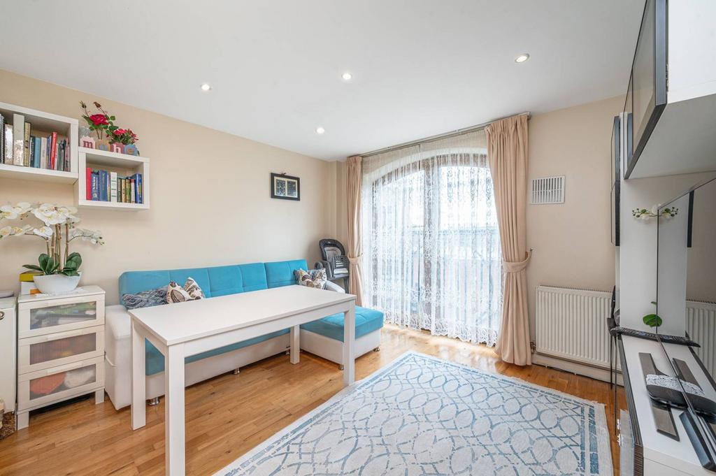 Approach Road, New Barnet, Barnet, EN4 2 bed flat for sale - £475,000