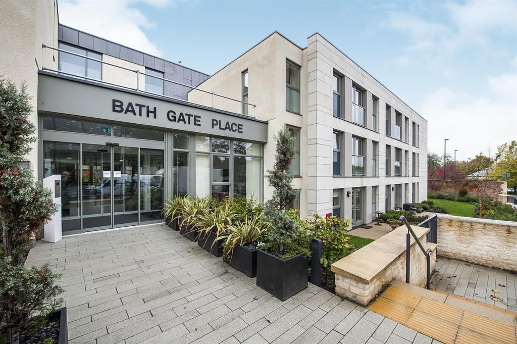 Bath Gate Place, Tetbury Road... 2 bed apartment for sale - £380,000