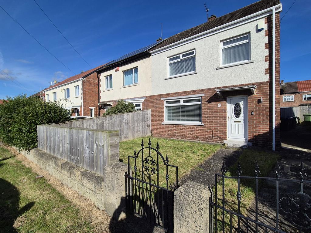 Lanark Drive, Jarrow, Tyne and Wear... 3 bed semi-detached house - £145,000