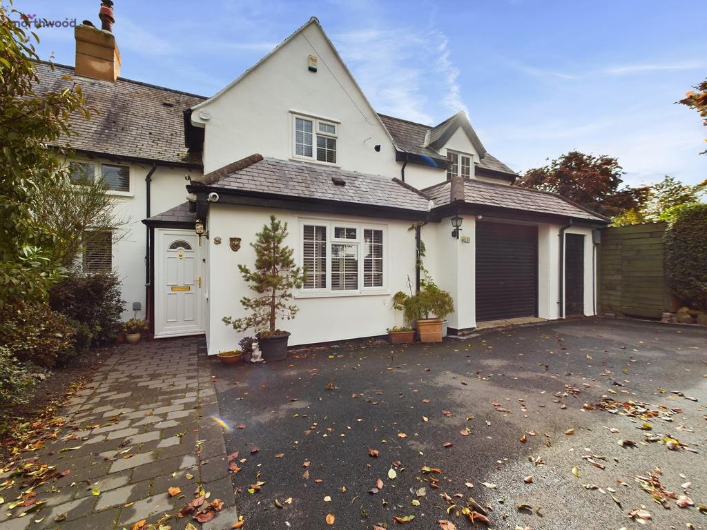 Wats Dyke Way, Garden Village... 4 bed semi-detached house - £285,000