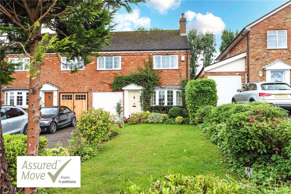 Pickford Road, Markyate... 3 bed semi-detached house - £500,000