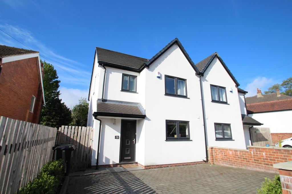 Bracken Edge, Leeds, West Yorkshire, LS8 3 bed house to rent - £1,650 ...