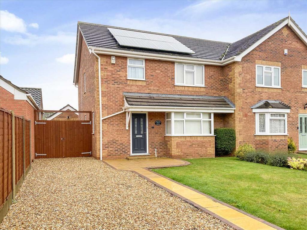 Ruskington NG34 3 bed semi-detached house - £225,000