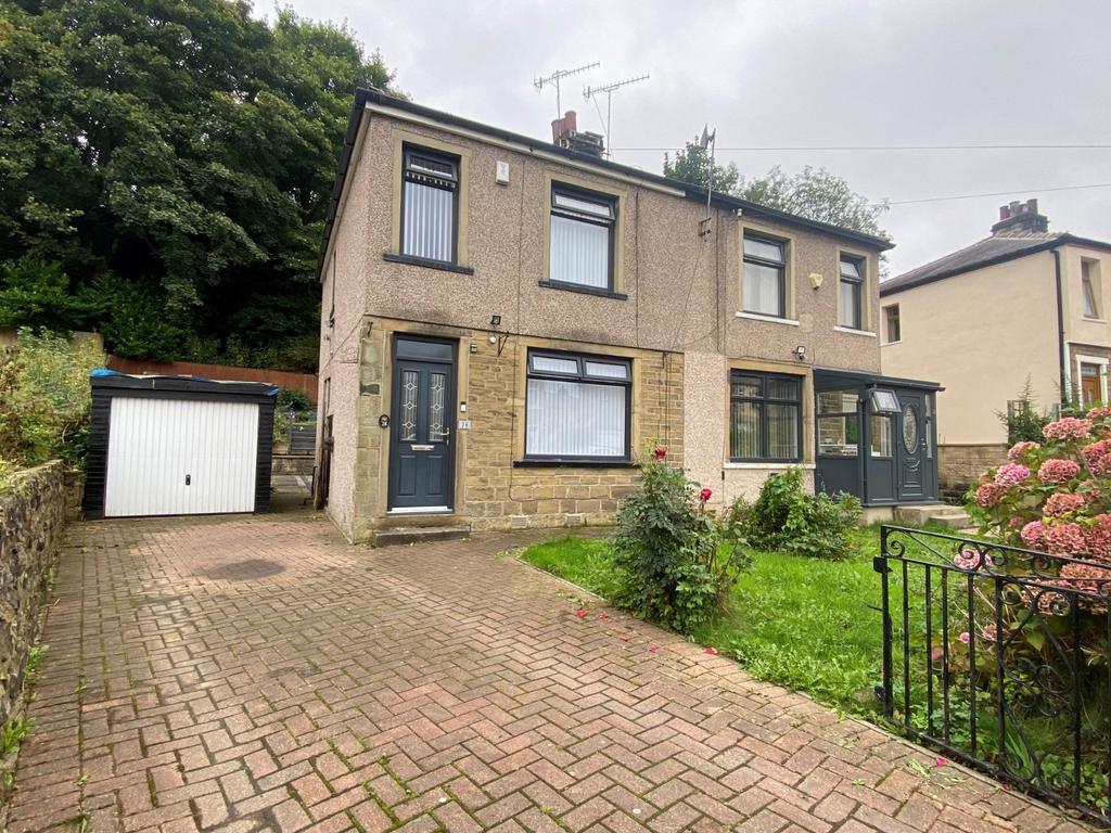 Carr Bottom Grove, Bankfoot... 3 bed semi-detached house - £170,000