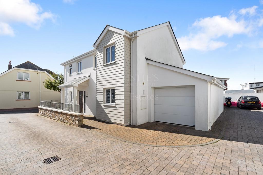 Le Clos Du Roncherez, Le Pont Du Val... 4 bed detached house - £1,250,000