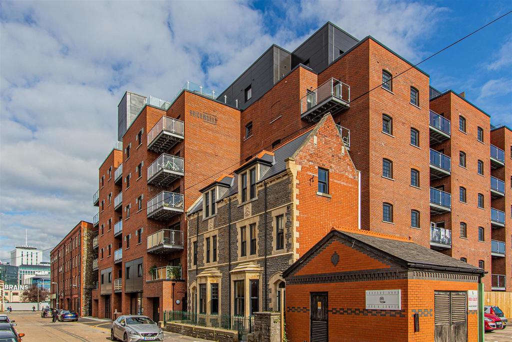 Trade Street, Cardiff CF10 1 bed apartment - £995 pcm (£230 pw)