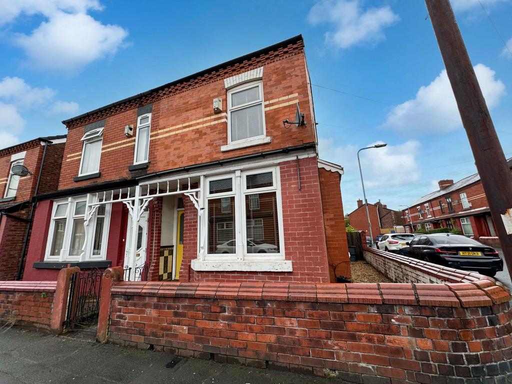 Dunstable Street, Manchester M19 2 bed semi-detached house - £240,000