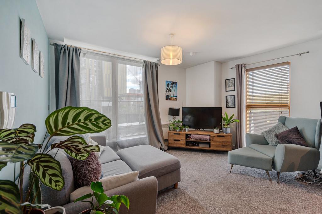 Britton House, Manchester, Green... 2 bed flat - £185,000