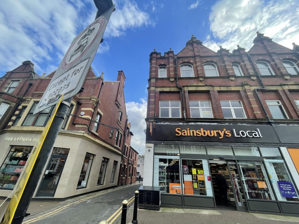78-80 Clifton Street, Lytham St.... 2 bed apartment to rent - £825 pcm ...