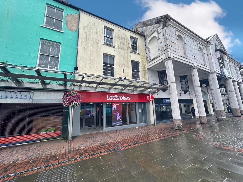 Stepney Street, Llanelli Retail property (high street) for sale - £100,000