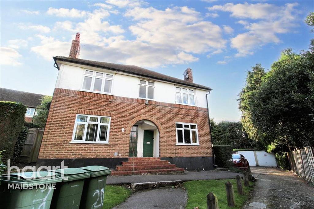 Wordsworth Road, ME14 1 bed flat - £1,125 pcm (£260 pw)