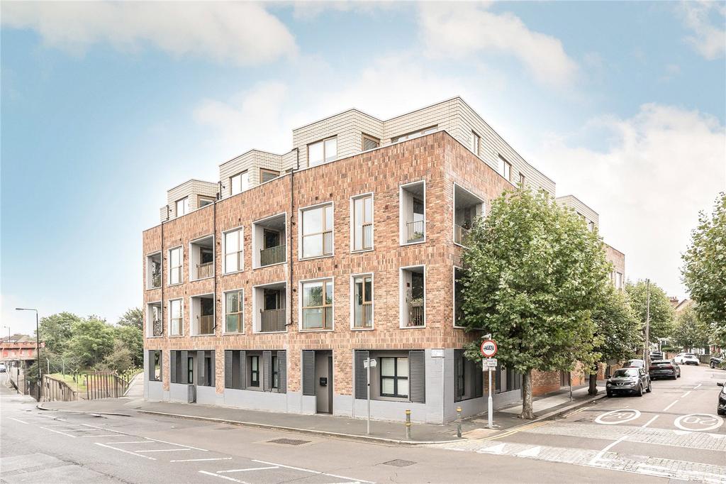 Streatham Road, Mitcham CR4 1 bed apartment for sale - £350,000
