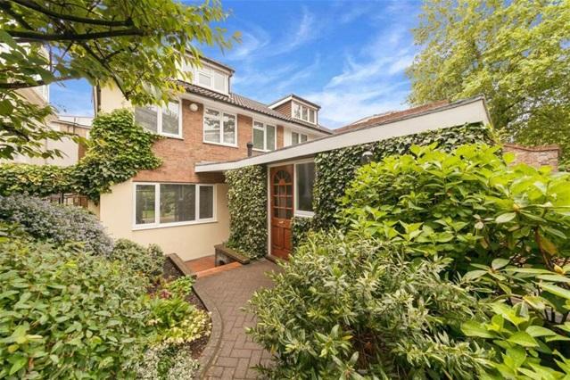 Belsize Lane, Belsize Park 4 bed house - £2,300,000