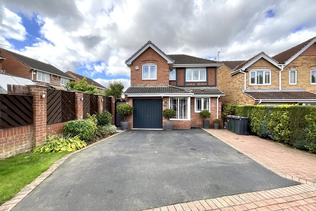Chandler Grove, Treeton, Rotherham... 4 bed detached house - £320,000