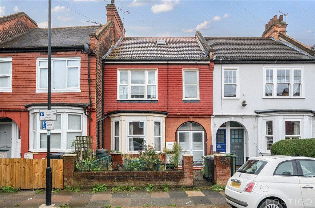 Radbourne Road, London 2 bed apartment for sale - £550,000