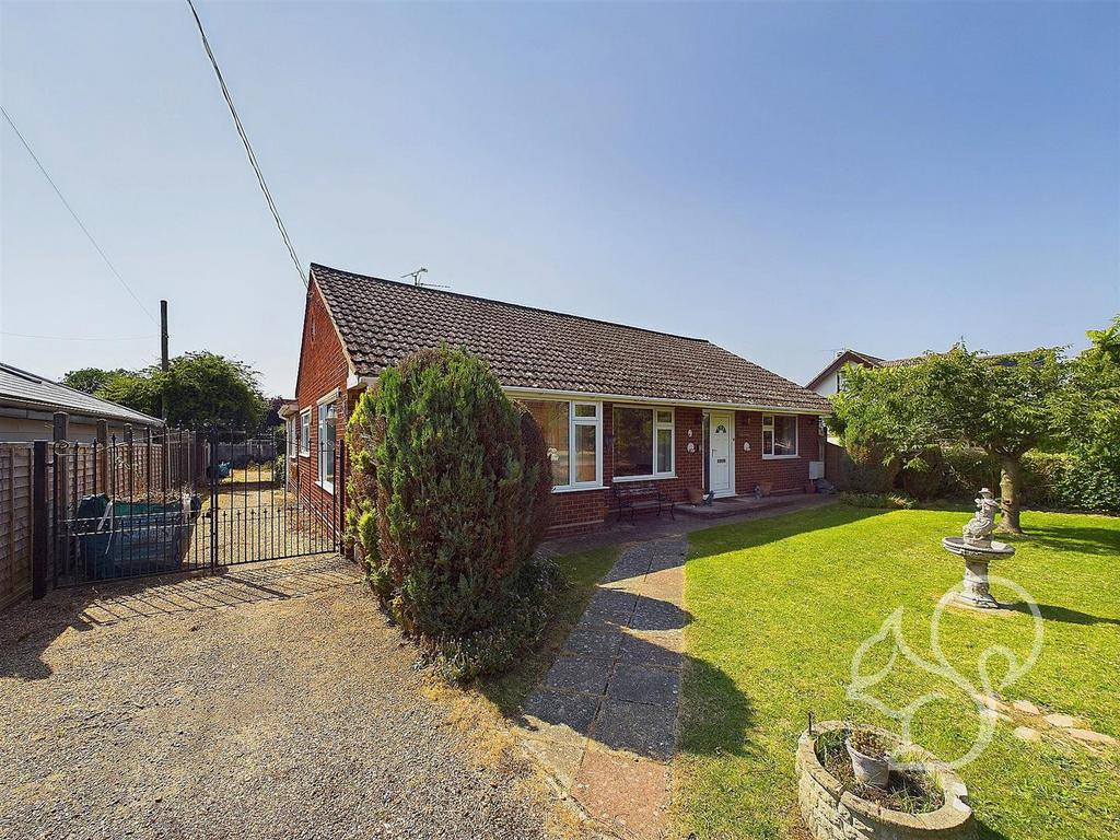 Willoughby Avenue, West Mersea... 3 bed detached bungalow - £499,950