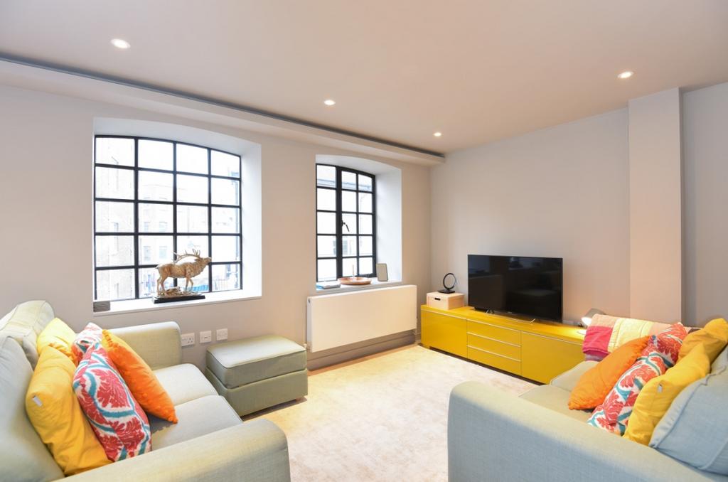 Effie Road Fulham SW6 1 bed apartment - £2,250 pcm (£519 pw)