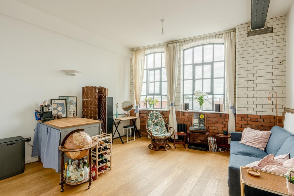 Bedminster, Bristol BS3 2 bed flat - £275,000
