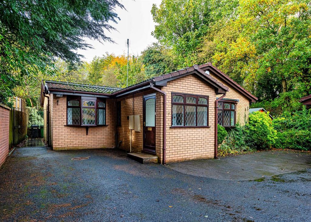 6 Finchfield Hill, Compton... 3 bed detached bungalow - £1,000 pcm (£ ...