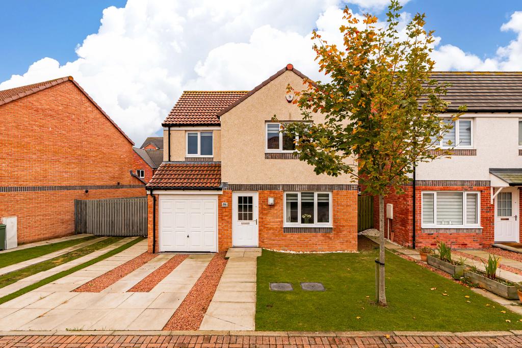 Torwood Crescent, Edinburgh EH12 4 bed detached villa - £410,000