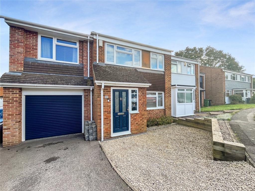 Golden Wood Close, Chatham, Kent, ME5 4 bed end of terrace house - £400,000
