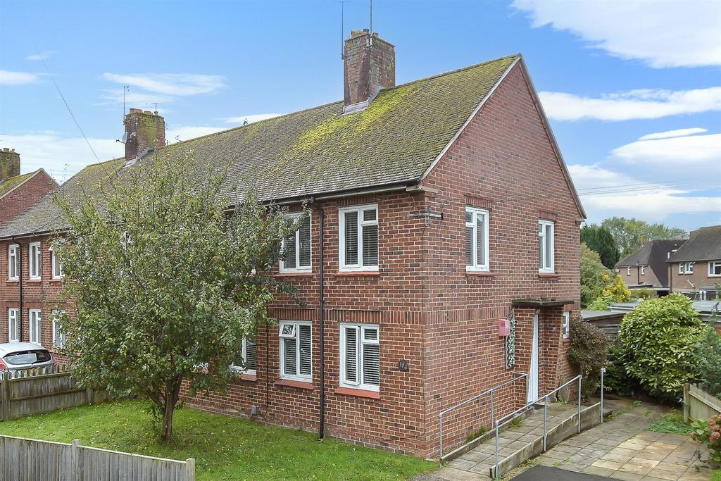The Dingle, West Green, Crawley, West... 2 bed maisonette for sale - £ ...