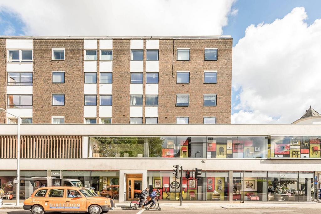 Fulham Road, Chelsea, London, SW3 2 bed flat - £3,900 pcm (£900 pw)