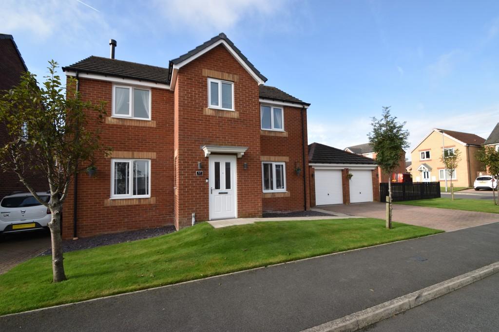 Kingsdale Close, Catchgate, Stanley 4 bed detached house - £200,000