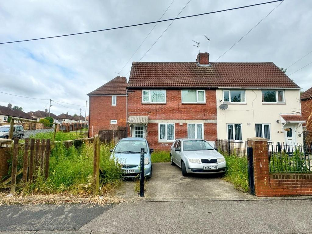 May Crescent, Trimdon Station 2 bed semi-detached house - £50,000