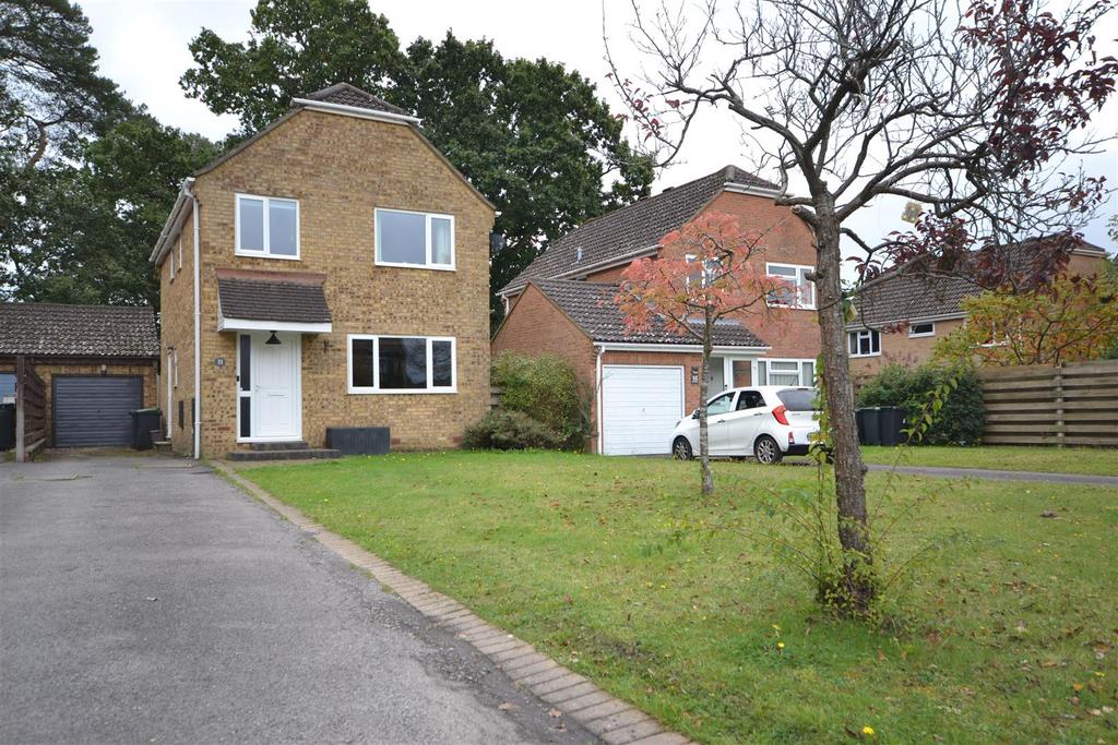 The Lea, Verwood 3 bed detached house - £415,000