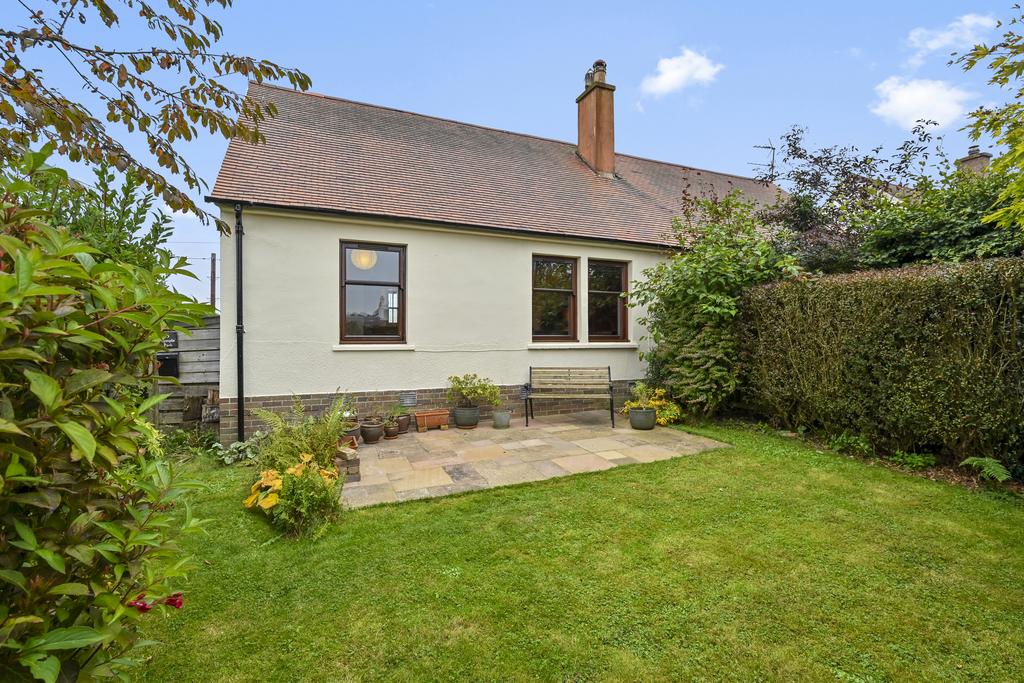 5 Temple Park, Temple, Gorebridge... 2 bed cottage - £215,000