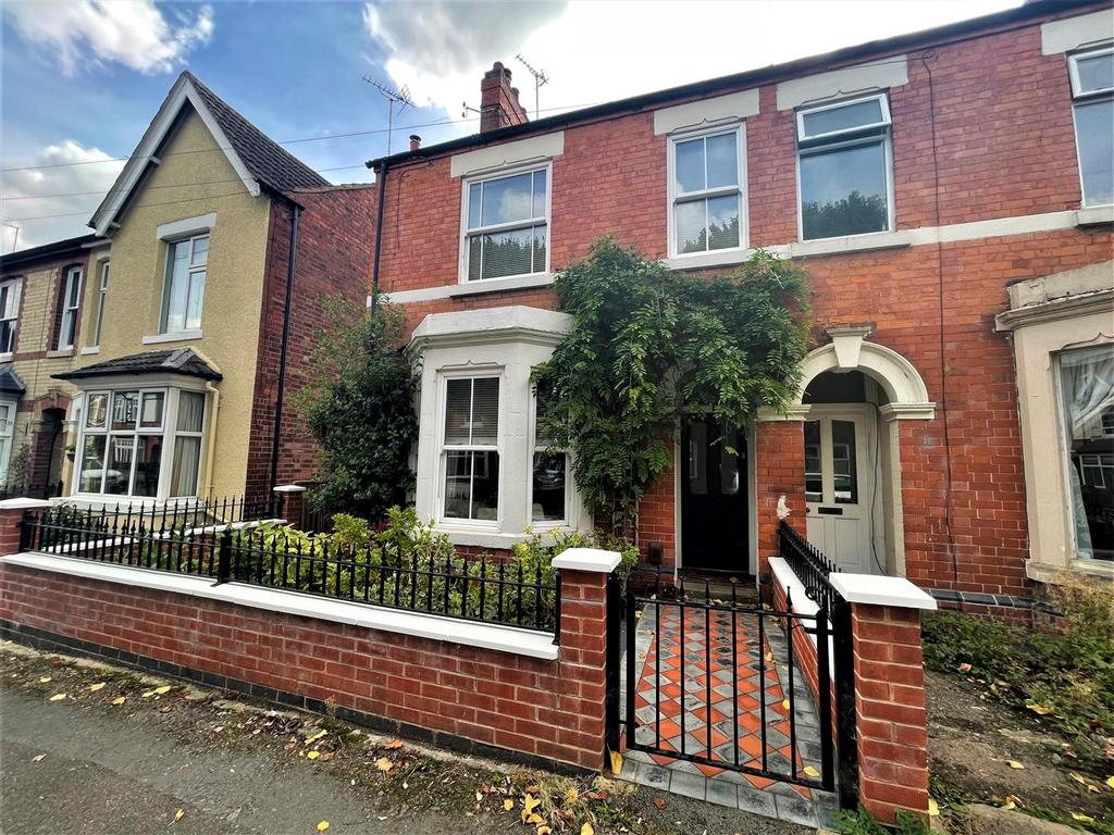 Nithsdale Avenue, Market Harborough 4 bed house - £1,400 pcm (£323 pw)