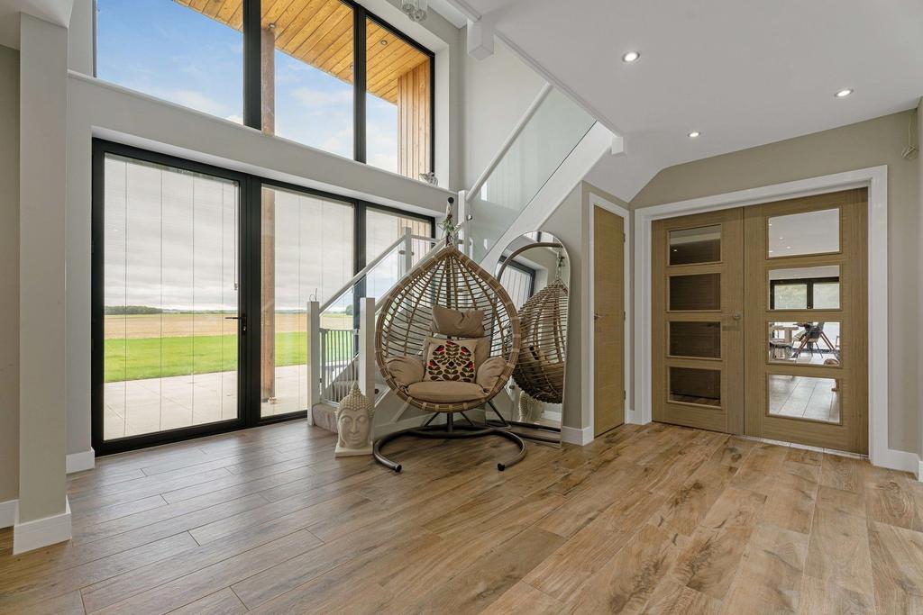 West Hanney, Wantage, OX12 4 bed barn conversion for sale - £1,500,000