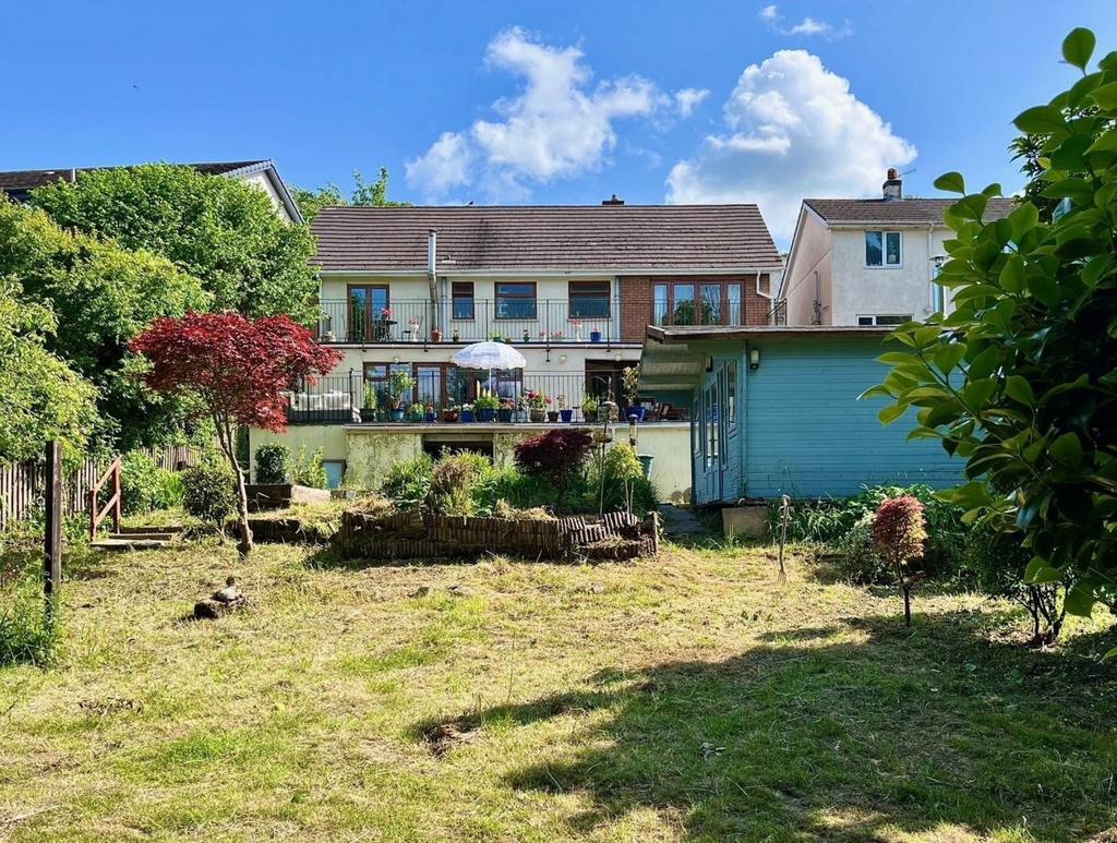 Buckfastleigh TQ11 3 bed detached house for sale - £535,000