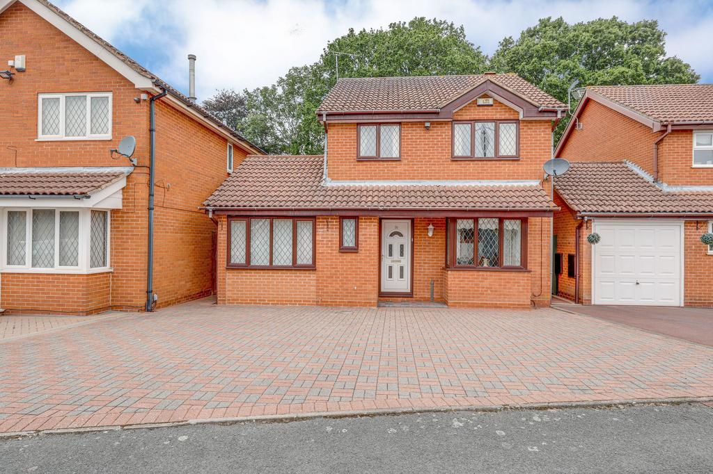 Newey Road, Birmingham, B28 3 bed detached house - £395,000