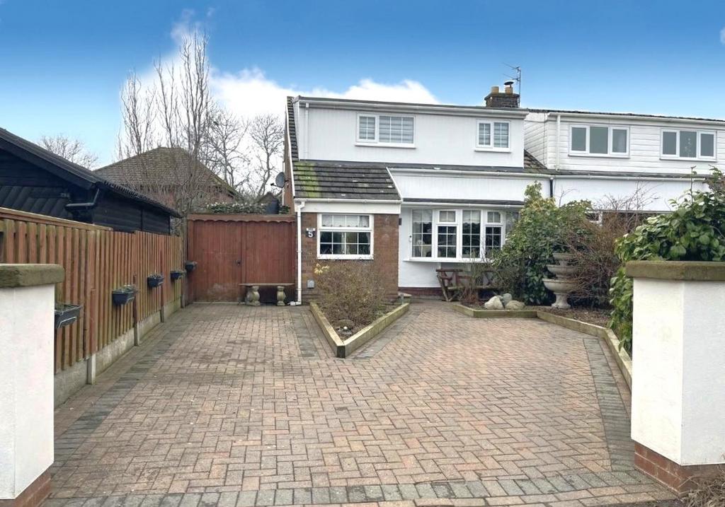 Ingol Lane, Hambleton FY6 3 bed semi-detached house for sale - £215,000