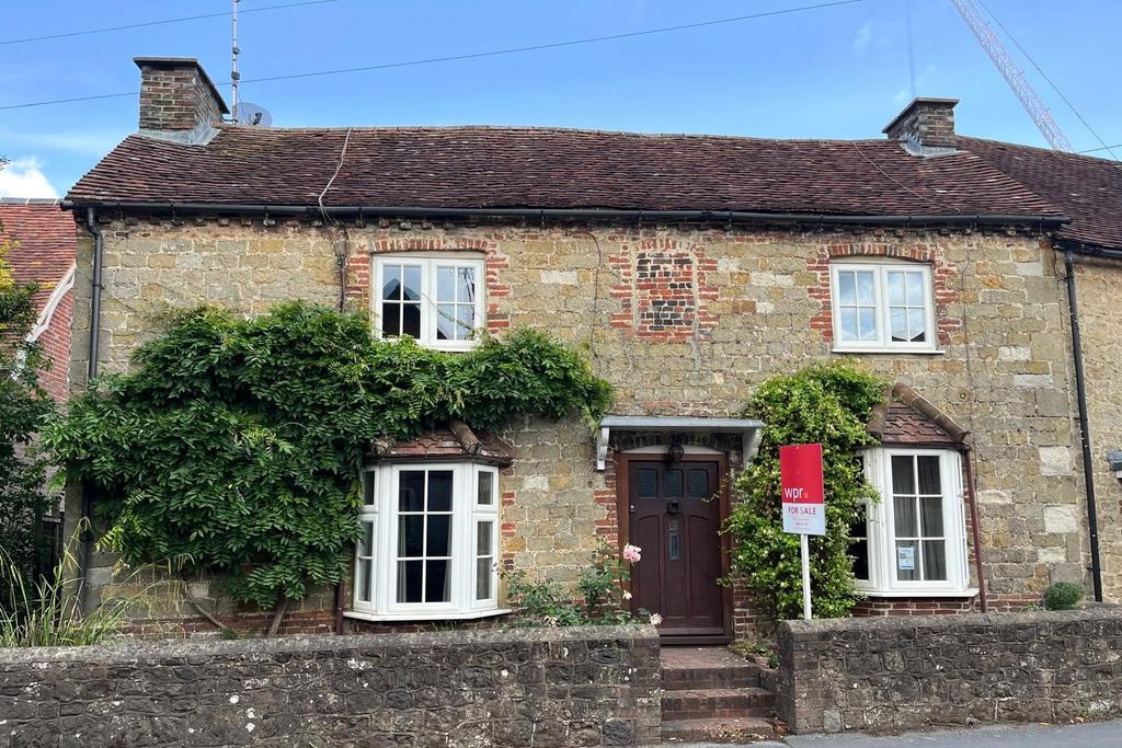Haslemere Road, Liphook, Hampshire, GU30 3 bed semi-detached house - £ ...