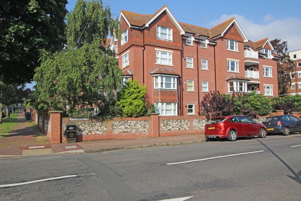 Granville Road, Eastbourne, BN20 7HH 2 bed flat - £265,000