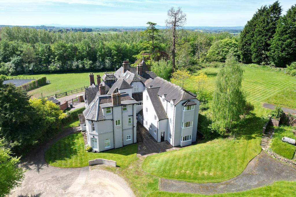 Clent Cottage, Odnall Lane, Clent... 2 bed apartment - £175,000