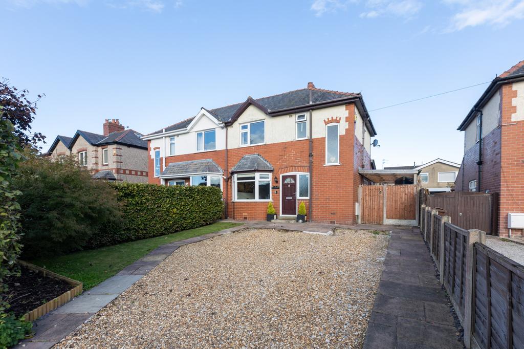 4, Bryning Lane, Newton PR4 3 bed semi-detached house - £225,000