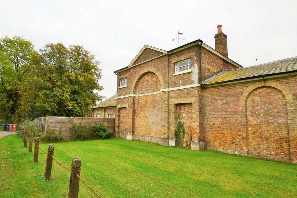Clay End, Walkern, Hertfordshire 2 bed terraced house - £1,500 pcm (£ ...